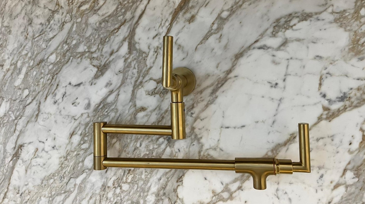 Volakas Gold - Apex Stone